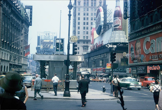 17 Incredible Color Photos Show Times Square-the Crossroads of the ...