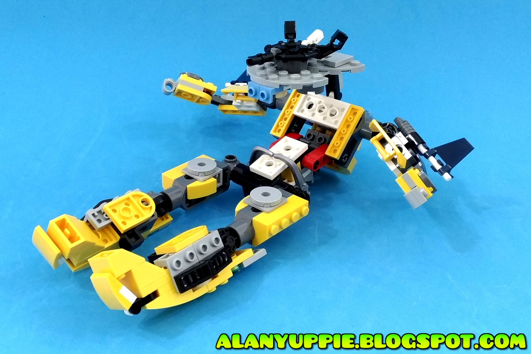 Alanyuppie's LEGO Transformers: Video Tutorial: Transformer Speedboat ...