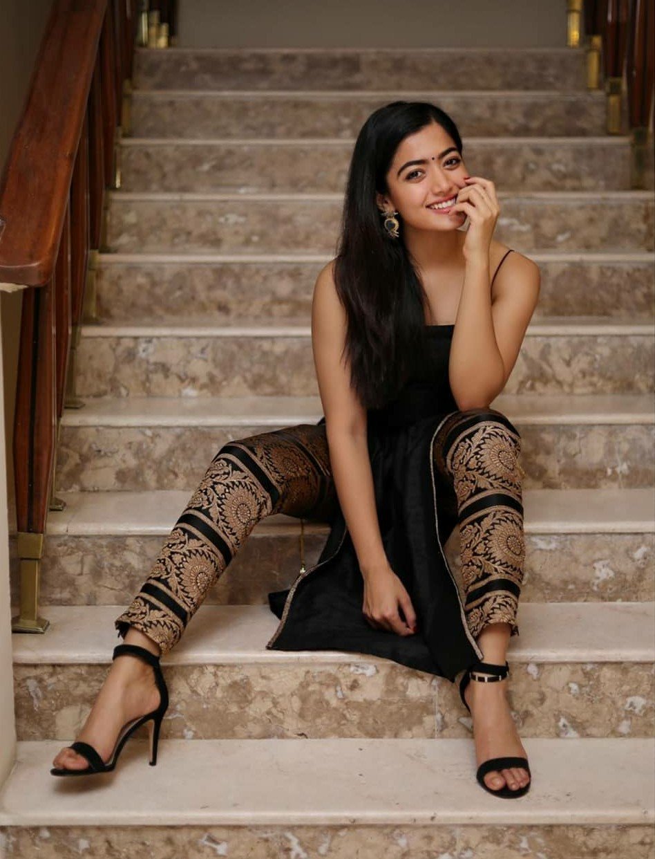 Rashmika Mandanna Latest Photoshoot - Latest Movie Updates, Movie ...