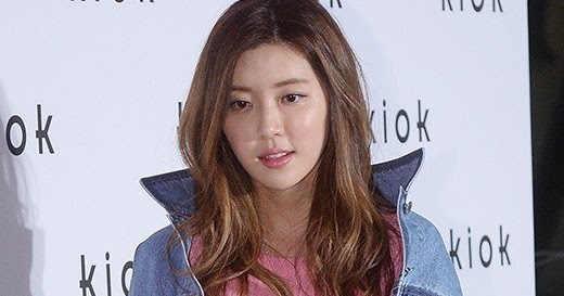Park Han Byul gives birth to a baby boy + registers marriage