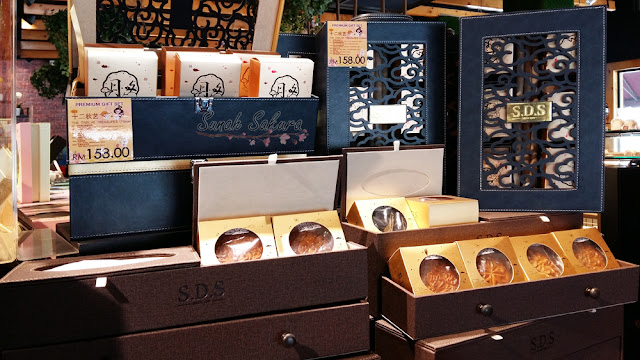 Kuih Bulan di SDS Bakery & Cafe Sempena Mid Autumn Festival 2019