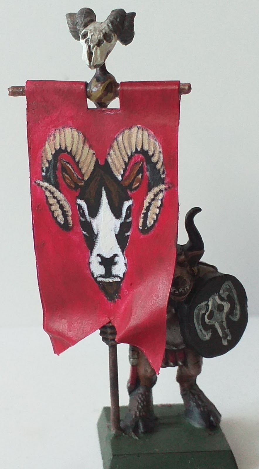 BMC Miniatures: Golgotha's Battle Masters - Beastmen Standard Bearer