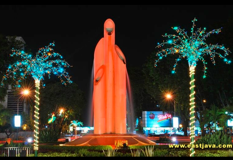 Monumen Bambu Runcing Surabaya - SOS TRAVELINDO Monumen Bambu Runcing Surabaya - SOS TRAVELINDO