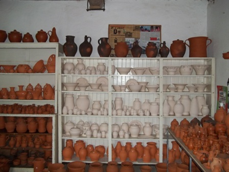 Olaria de Ricardo Simas: novas peças em barro branco