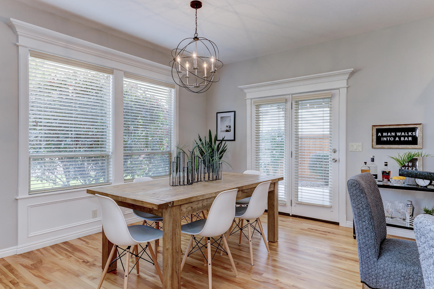 Lowe's Flat Fee Realty: Beautiful Home on Corner Lot