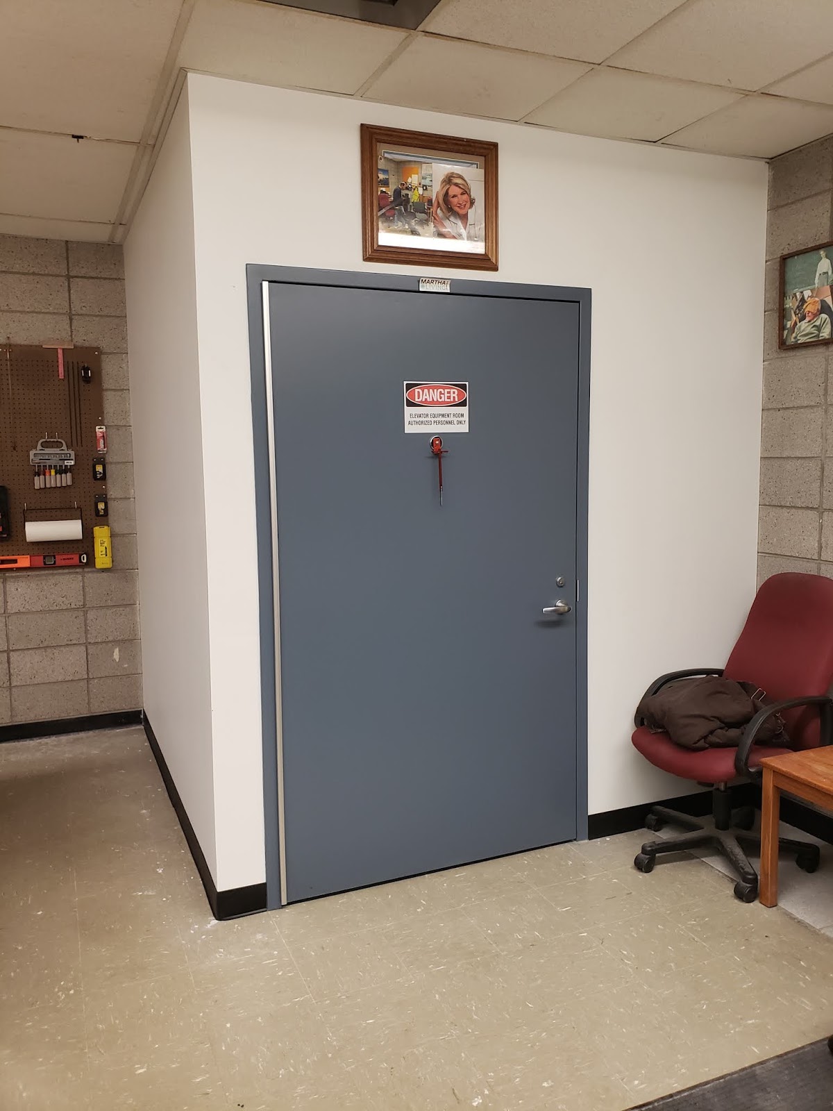 Chicago Elevator Maintenance - Colley Elevator: Hydraulic elevator ...