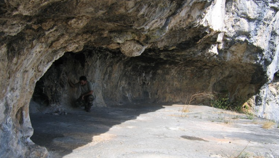 Hasil Kebudayaan Mesolitikum ( Kjokkenmoddinger dan Abris Sous Roche )