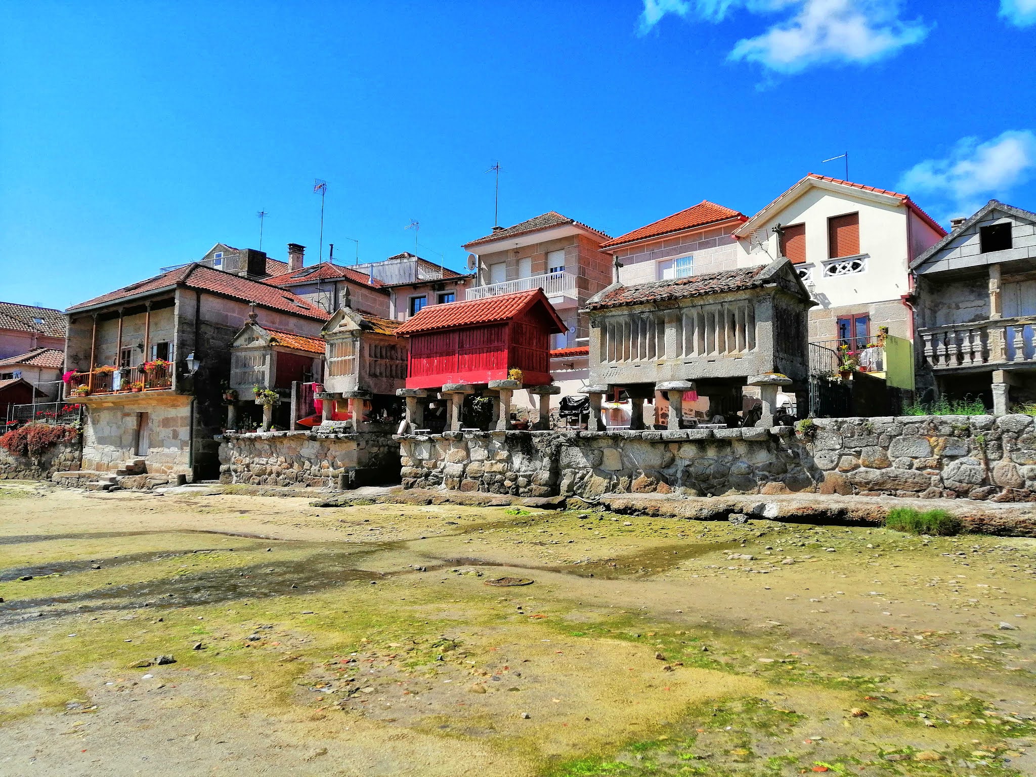 Combarro, el pueblo de los hórreos - Un Destino Entre Mis Manos