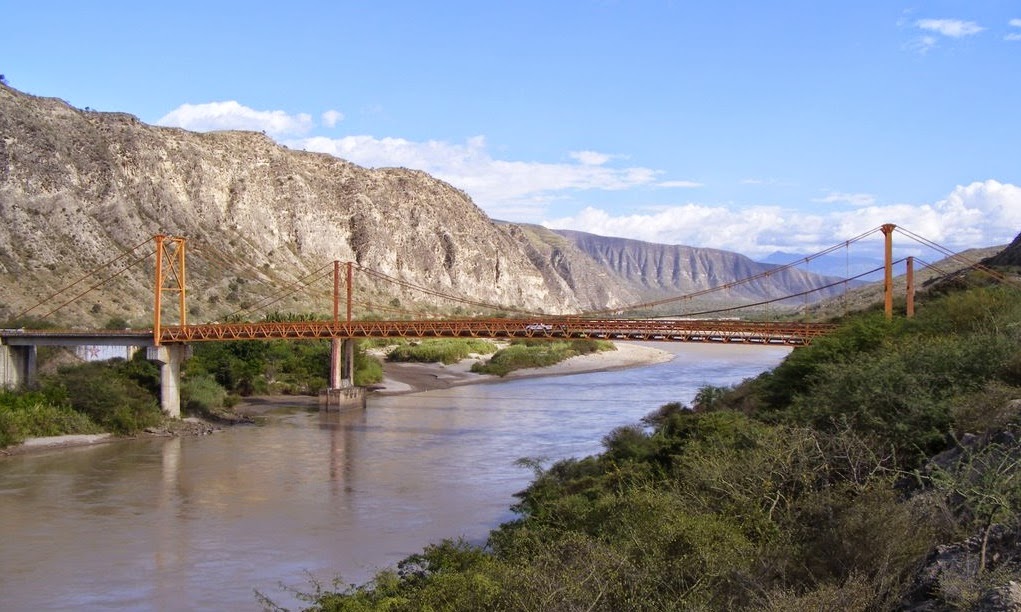 INFRAESTRUCTURA PERUANA: Puente 24 de Julio (Corral Quemado)