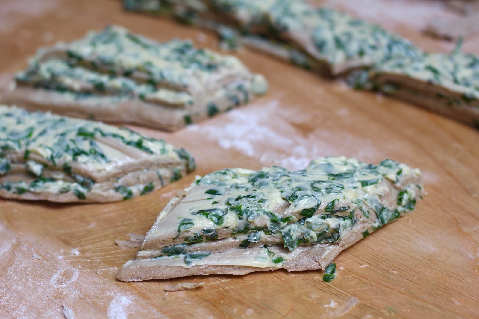 Cheesy Ramp Basil Pull-Apart Bread – Diary of a Mad Hausfrau