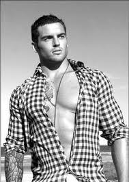 LoS MaS bUeNOS;): Daniel Conn