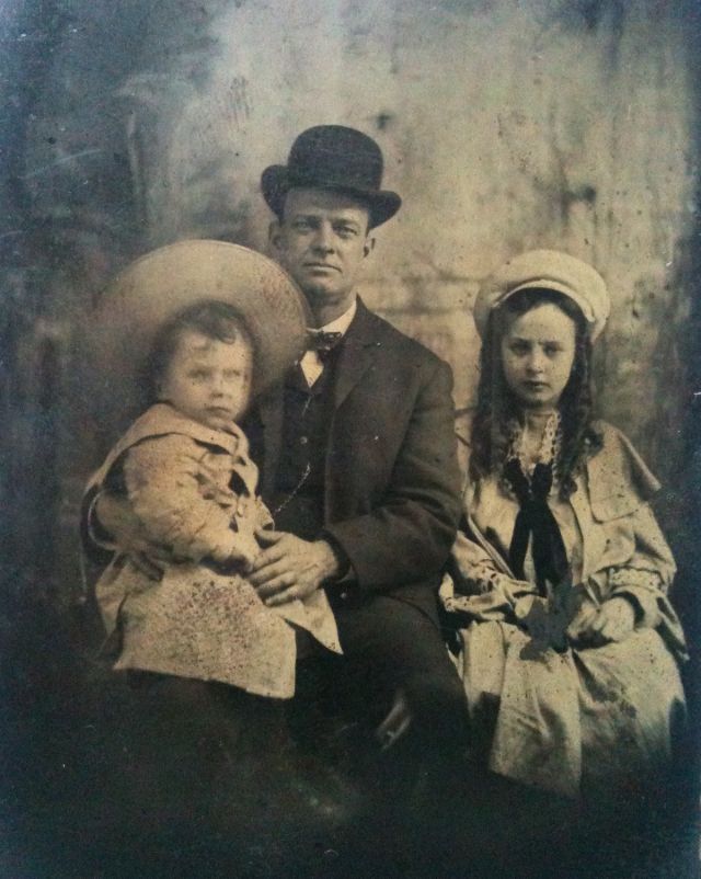 Victorian Fatherhood: Lovely Photos of Fathers With Their Children in ...