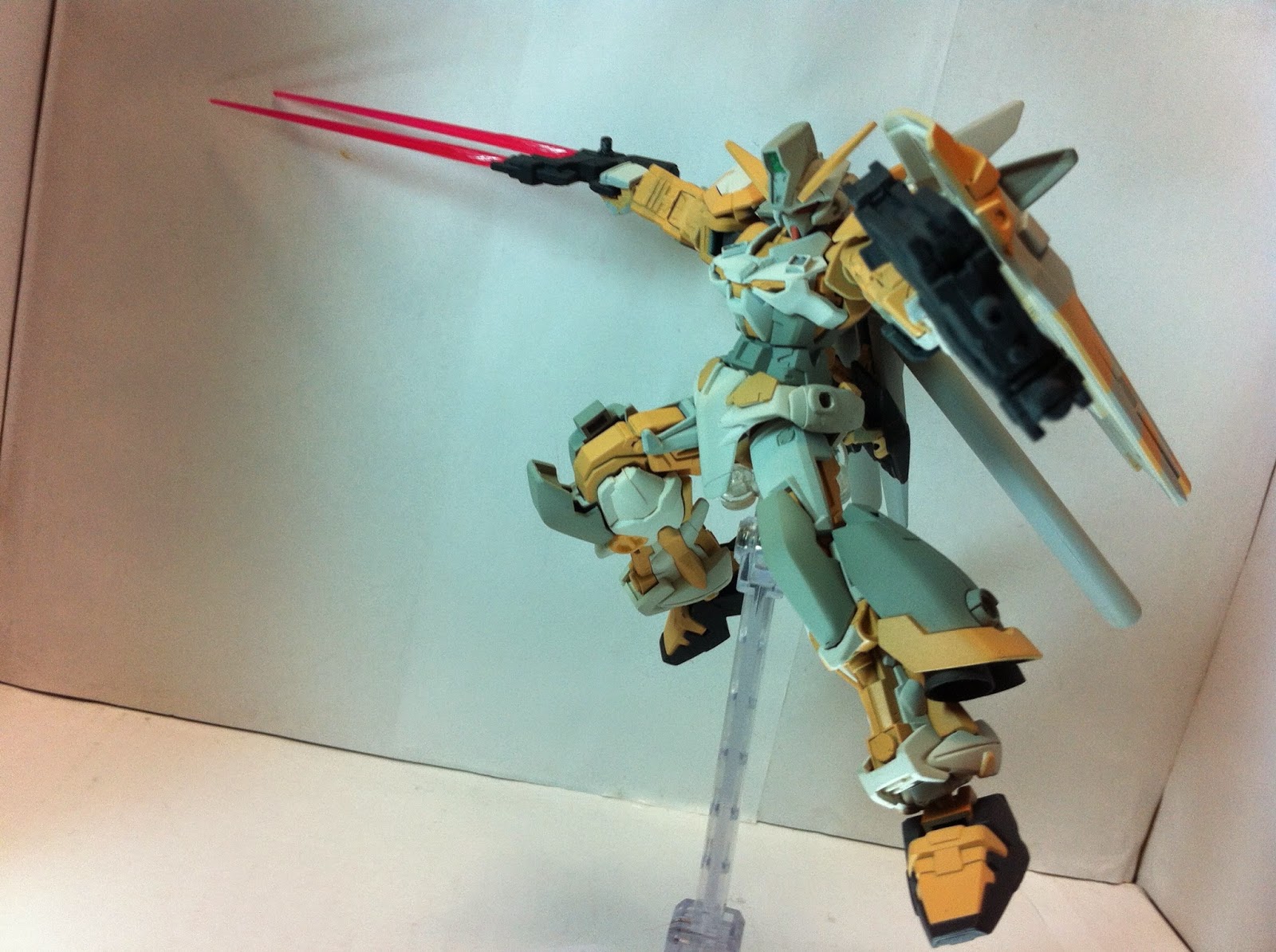 Custom Build: 1/144 Gundam Astray Extra Frame