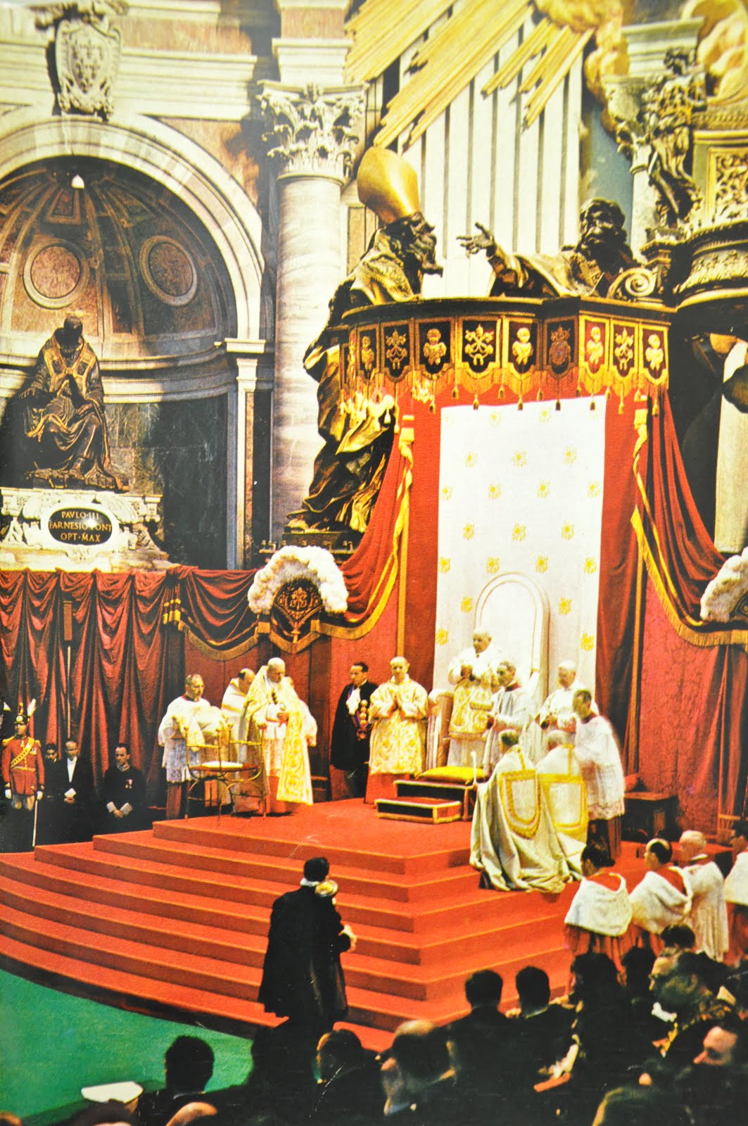 Catholica Omnia: Bring It Back: The Papal Throne