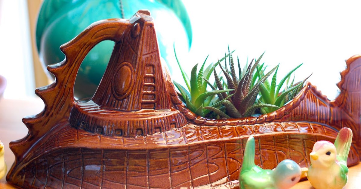 Disney Musings: The Nautilus From Trader Sam's Grog Grotto