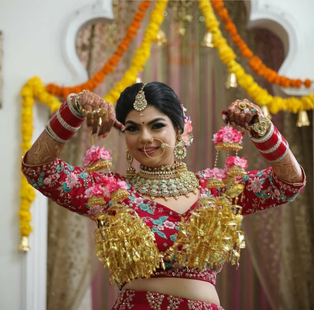 Bridal Choora and Kaleerey HD Pics | Images