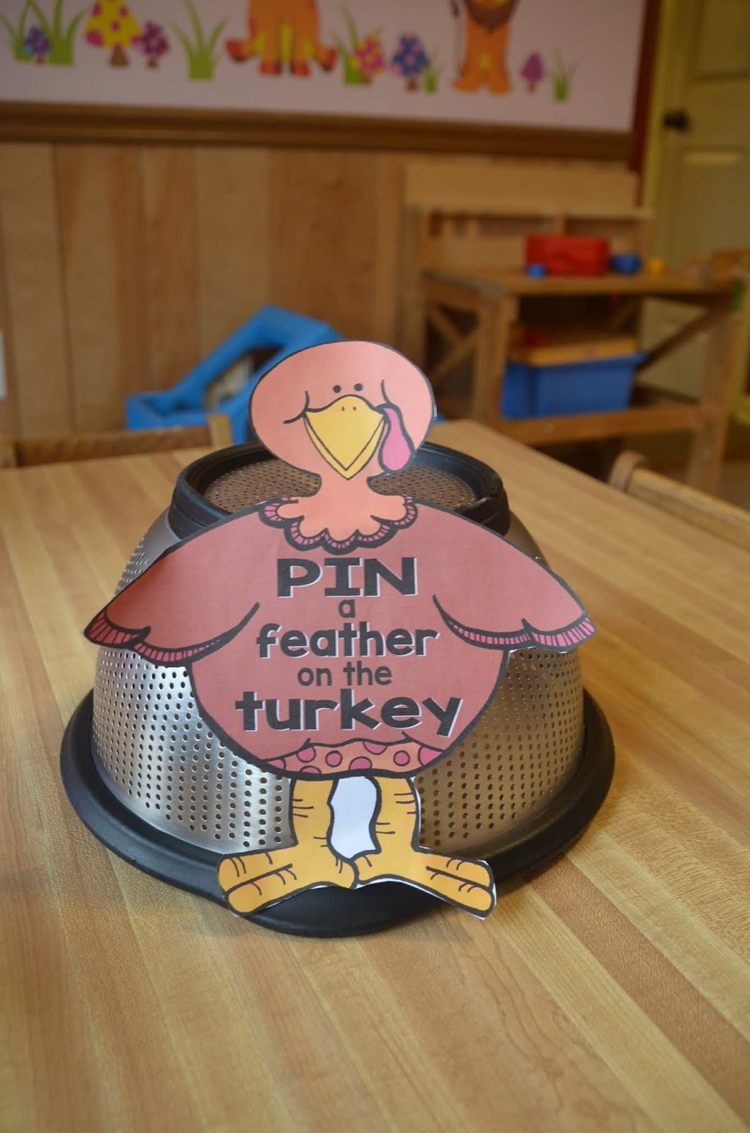 Aunt Tami's House: Pin the Feather on the Turkey