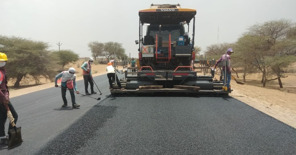 Bituminous Concrete (BC) specifications viz. Layer thickness, Mix and ...