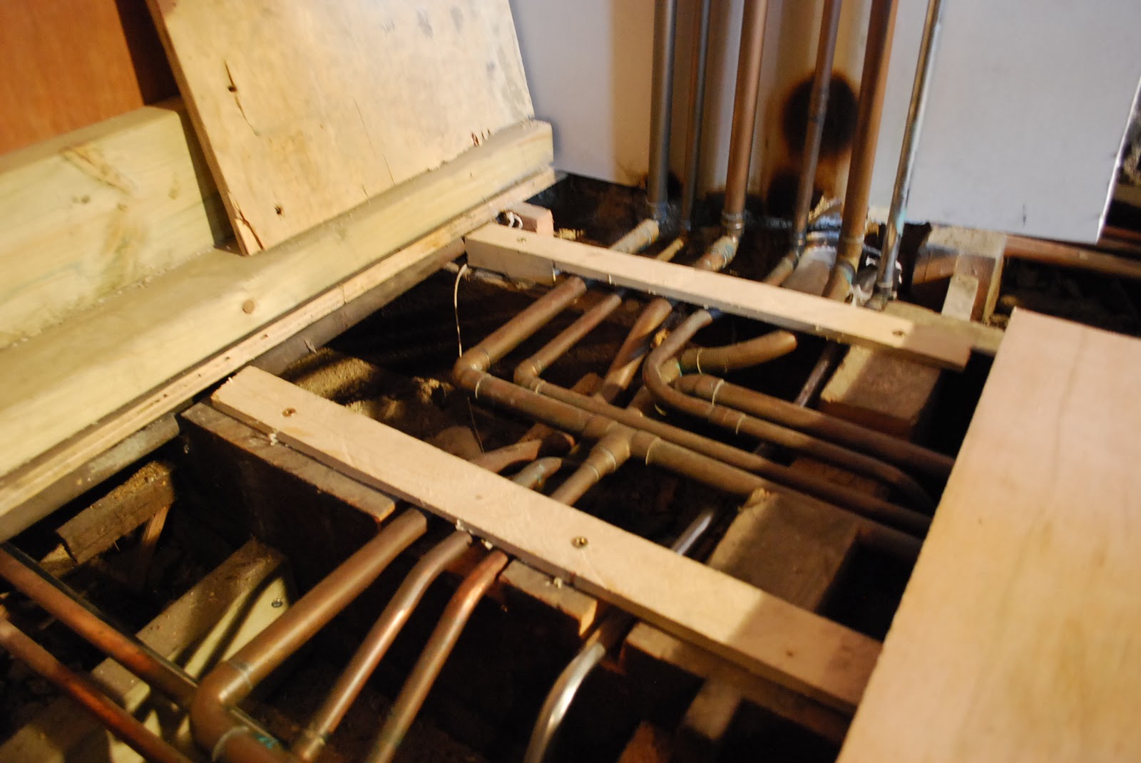 Design : Build: Starting the Bathroom: SubFloor