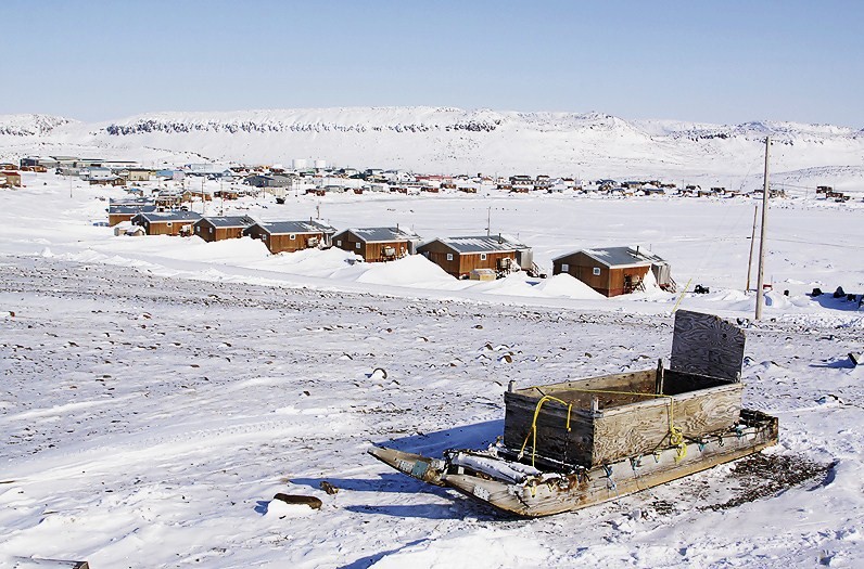 Ultima Thule: Ulukhaktok (Holman), Victoria Island:- an arctic hamlet ...