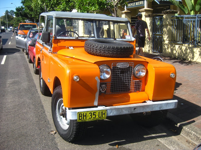 Aussie Old Parked Cars: 1971 Land Rover Series IIA SWB Ute