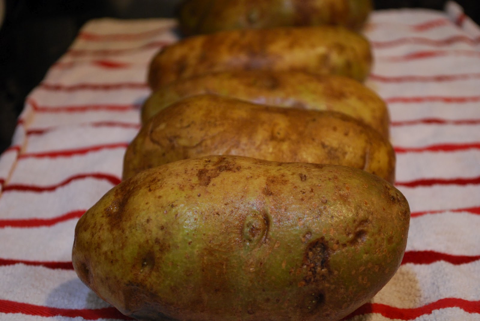 The Perfect Baked Potato - Savvy Apron
