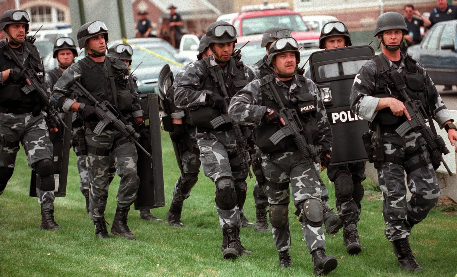 Columbine: A Study of Gun Violence, Police Tactics, and America's Mass ...