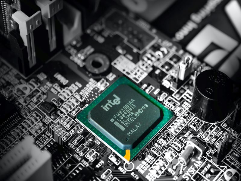 Here is the windows 11 supported CPU list. Intel | AMD | Qualcomm ...