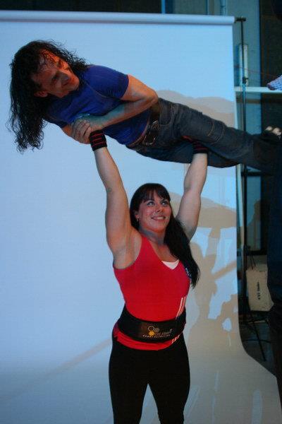 Strong Lift and Carry Photos and Videos - Strong Muscular Girls Lift ...