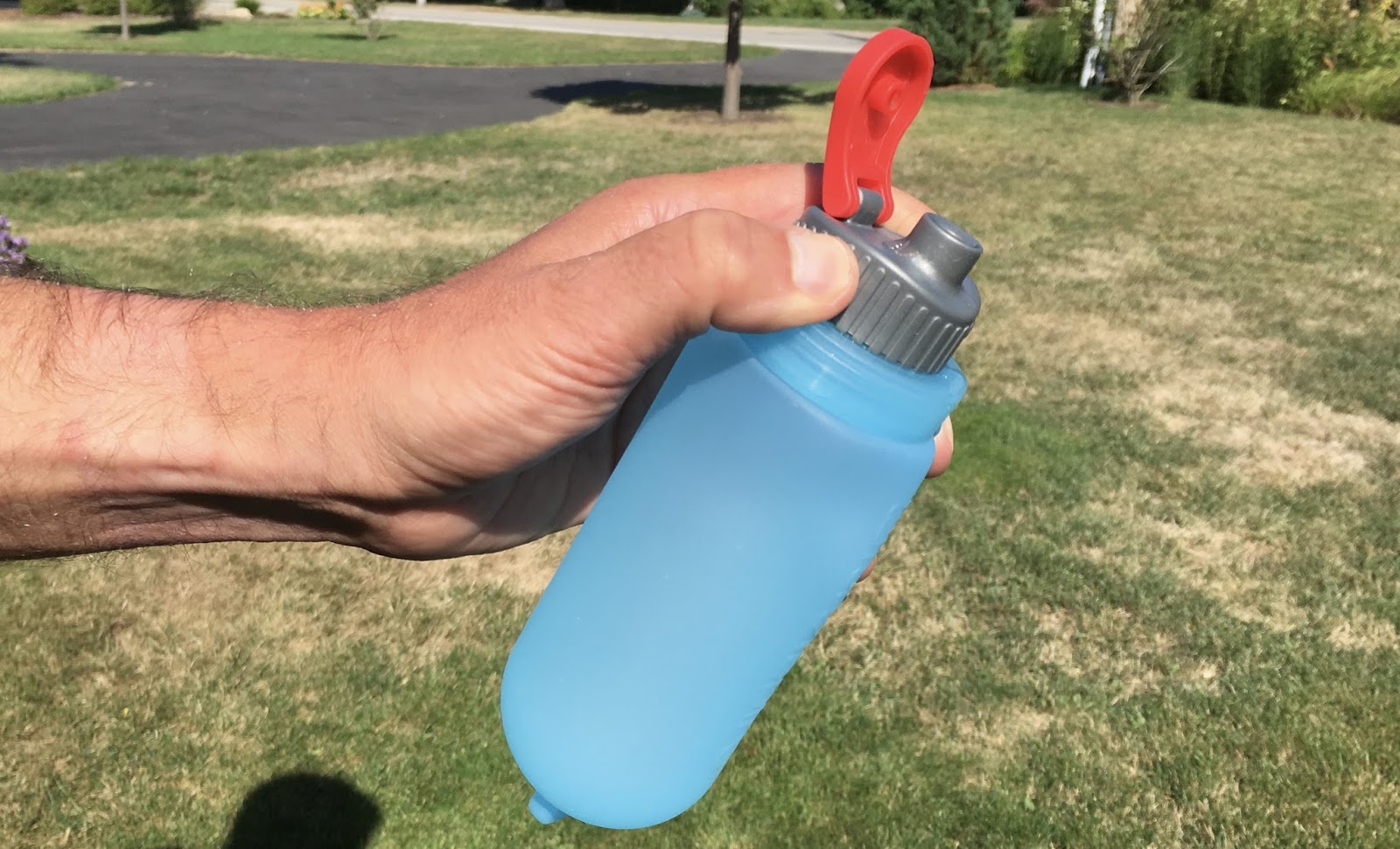 Road Trail Run: Review: 2 Innovative Soft Flask Run Bottles: UltrAspire ...