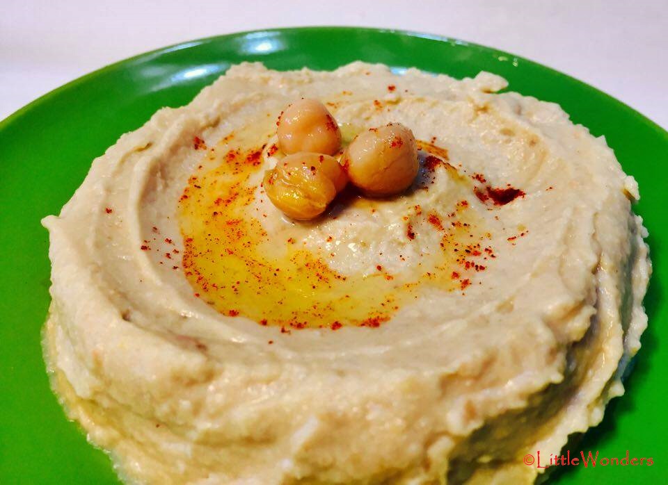 Little Wonders: Hummusz