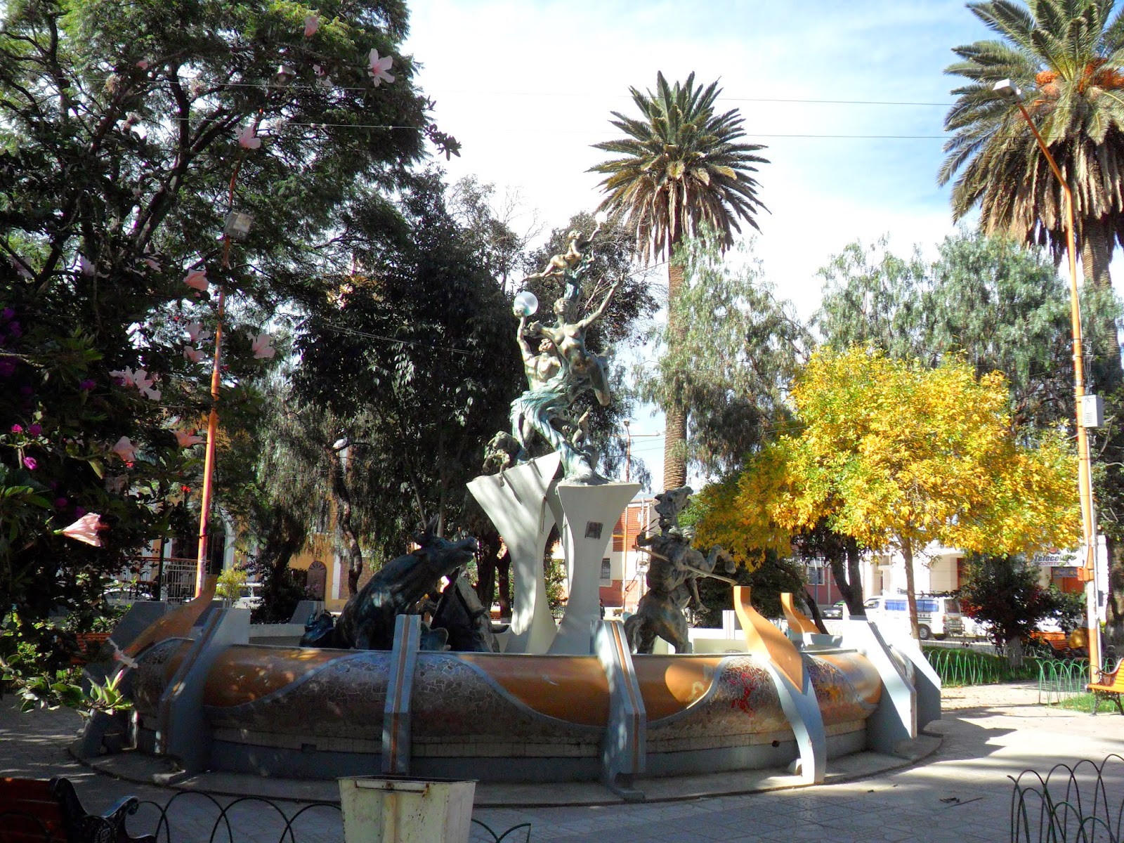 CLIZA COCHABAMBA BOLIVIA: LA PLAZA PRINCIPAL DE CLIZA