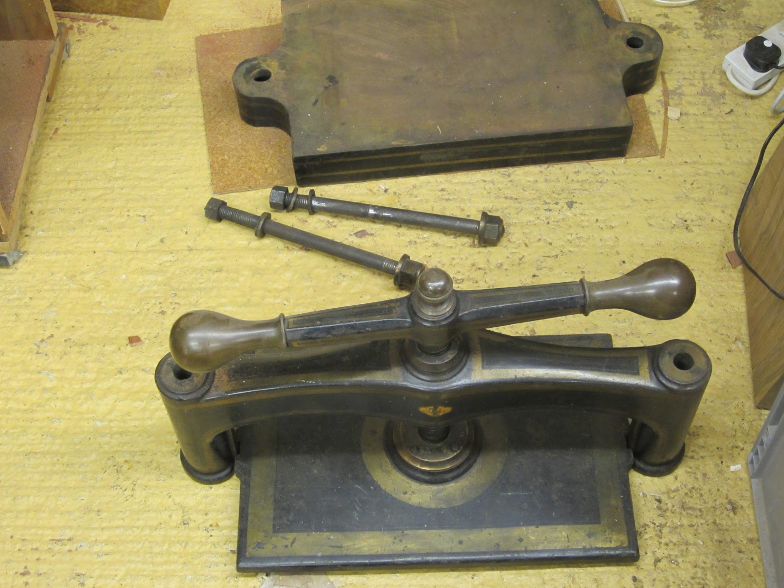 David Barron Furniture: Antique Bookbinders Press