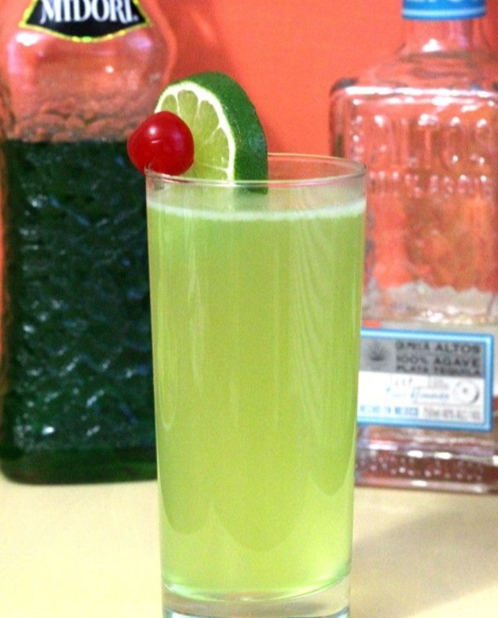 Example And Recipes of Basic Cocktails