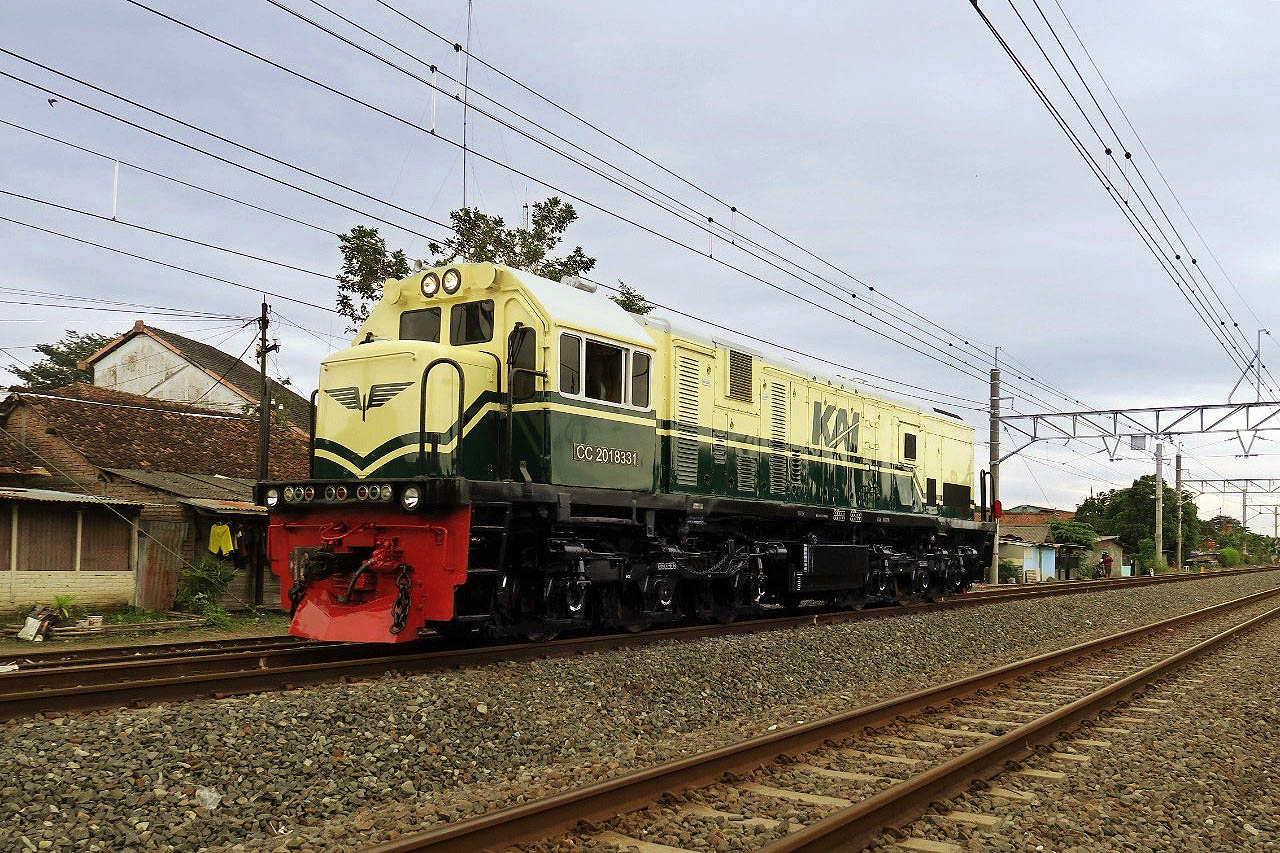 Edukasi Sejarah Kereta Api, KAI Luncurkan Lokomotif Livery Vintage ...