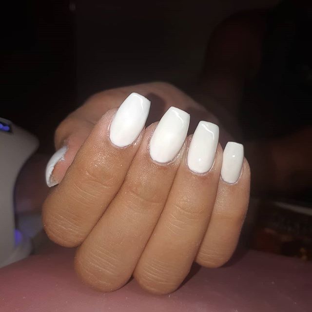 30+ Beautiful white Fall Nails Art Design for Career Women