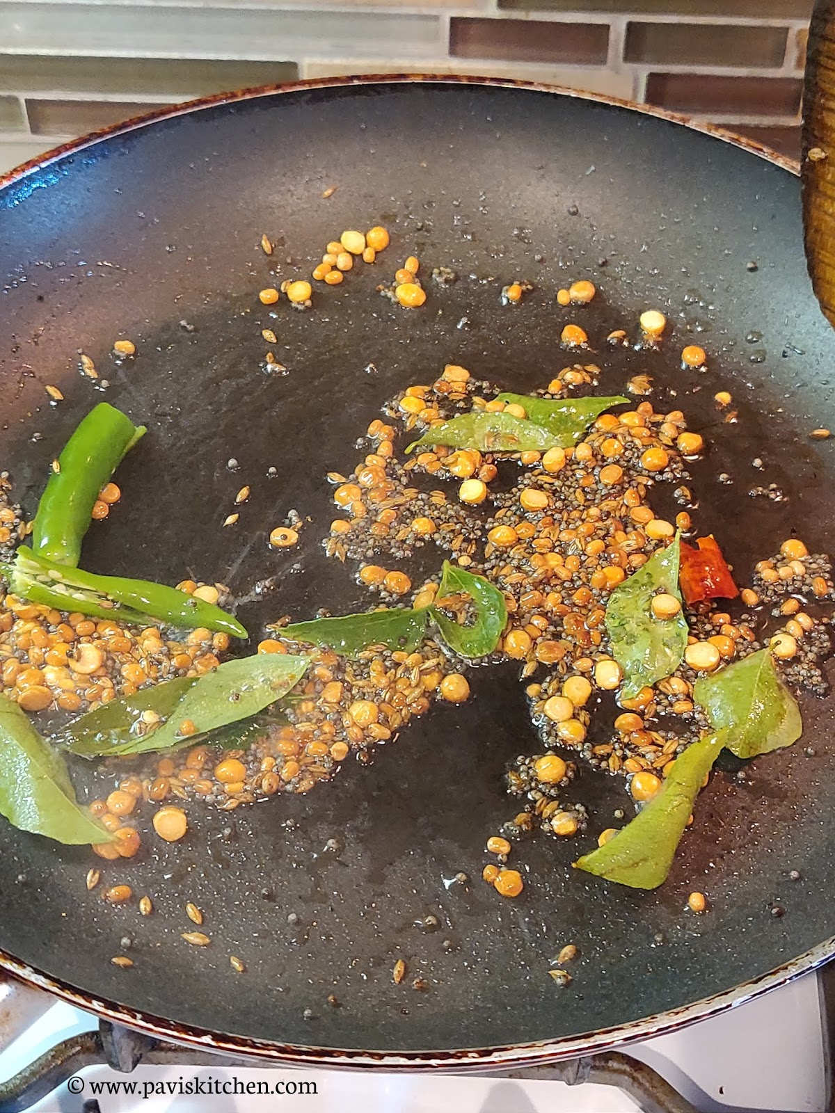 cabbage poriyal recipe | cabbage peas poriyal | muttaikose poriyal ...