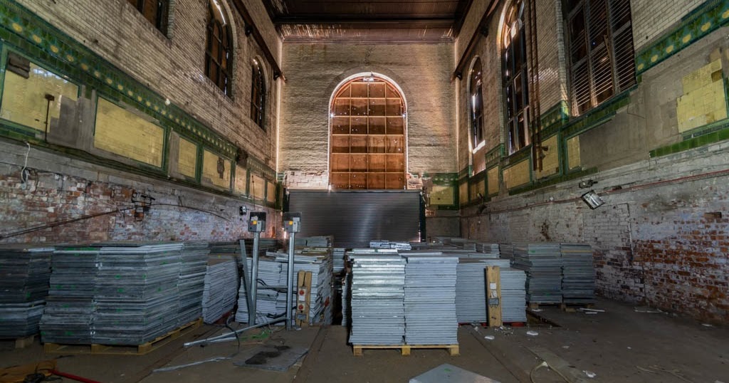 Esoteric Eric: In Accordance with Ordinance : Warwick Mill, Middleton