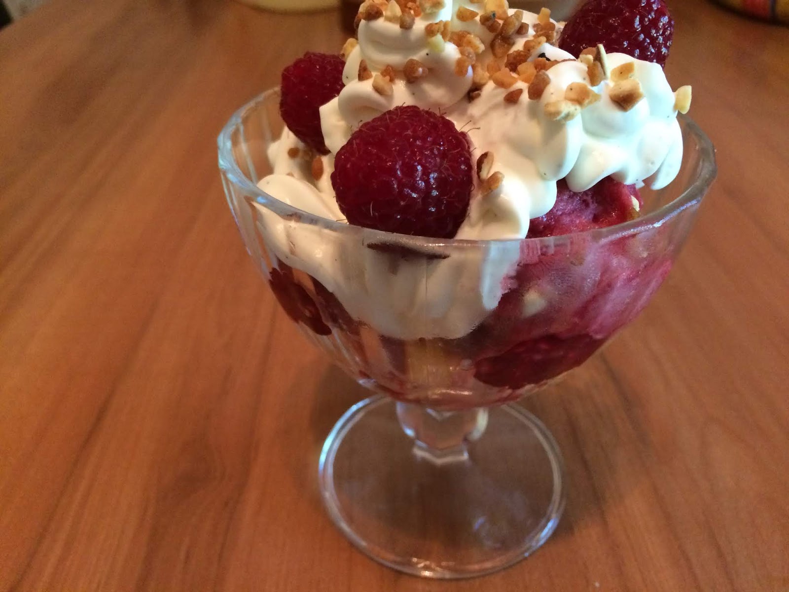 Mes Recettes Rapides: Coupe glacée aux fruits