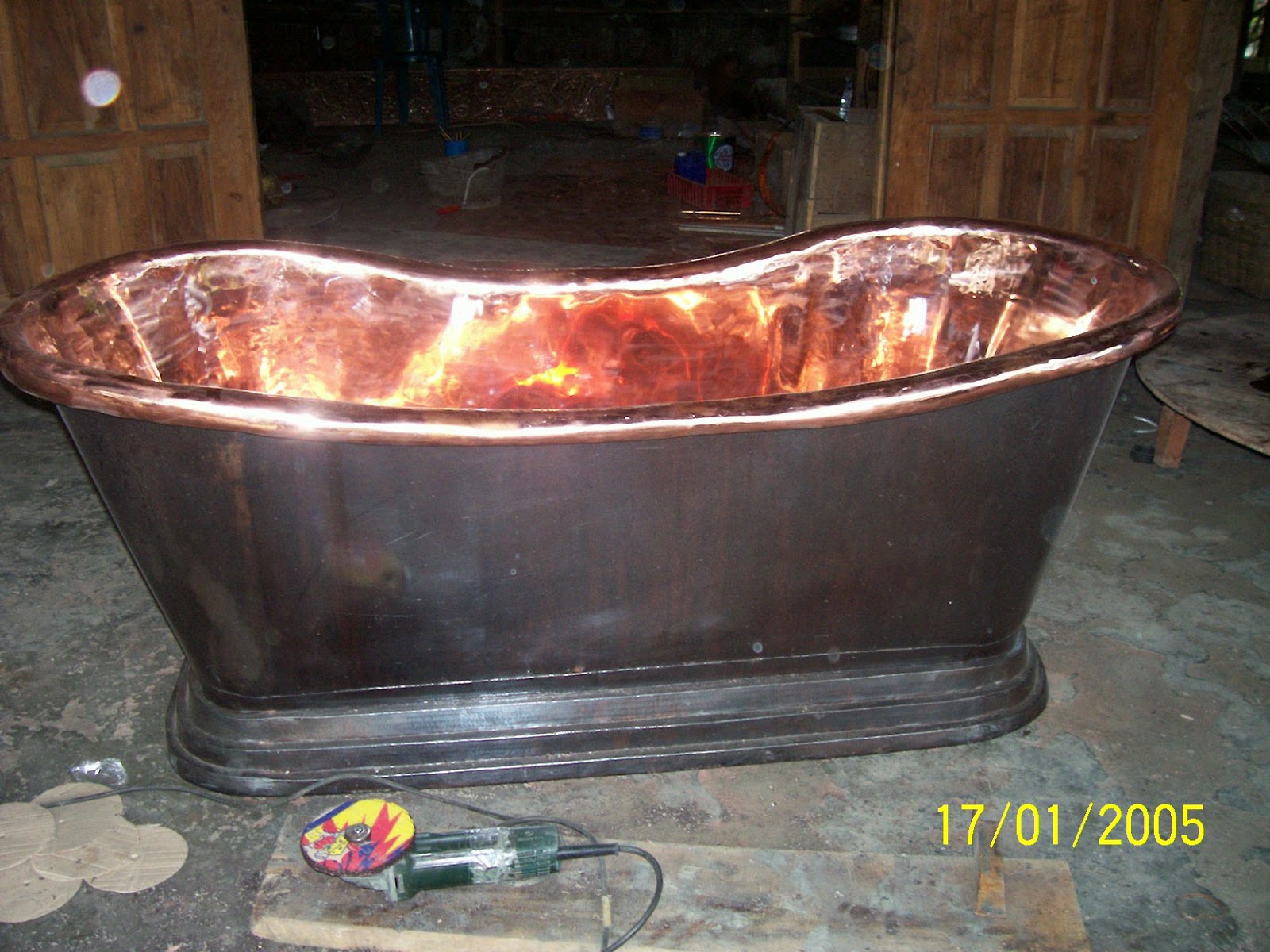 KERAJINAN TEMBAGA DAN KUNINGAN: KERAJINAN TEMBAGA | BUTH UP | BAK MANDI ...