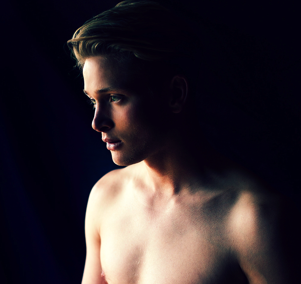 Red Mug, Blue Linen : 2013-12-22