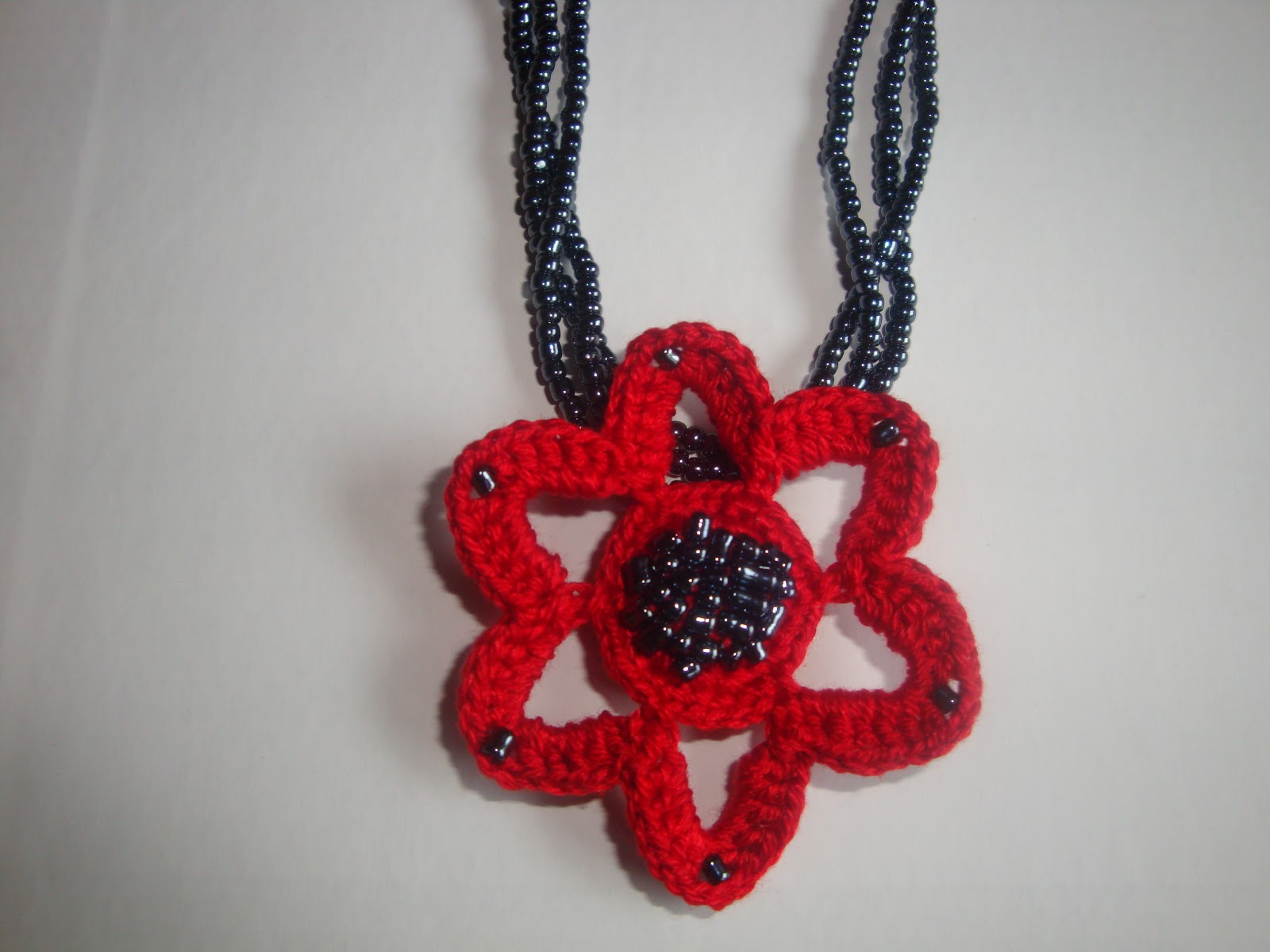 Crochet Space : Coliere crosetate