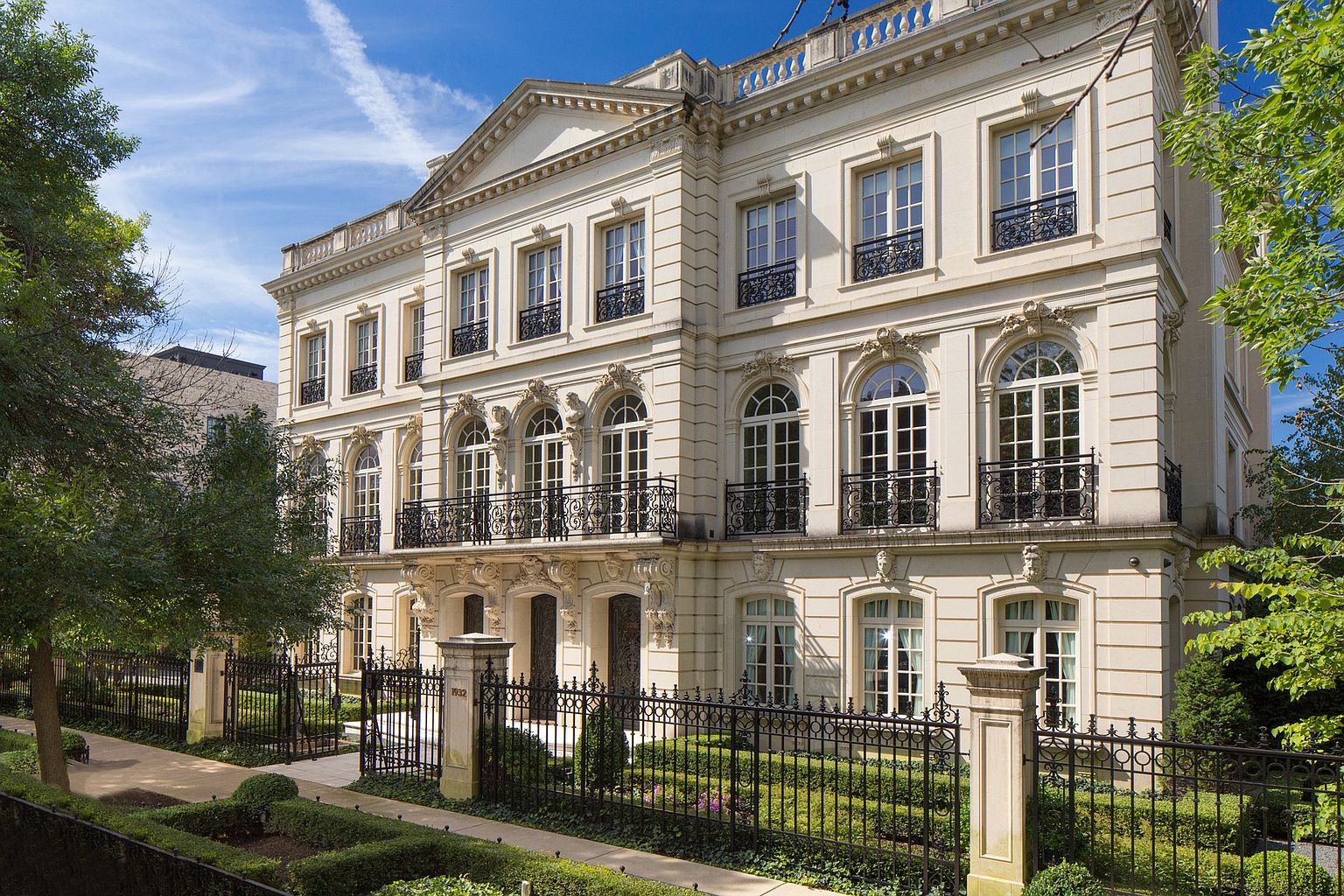 25,000 Square Foot Limestone Urban Mega Mansion In Chicago, IL | THE ...