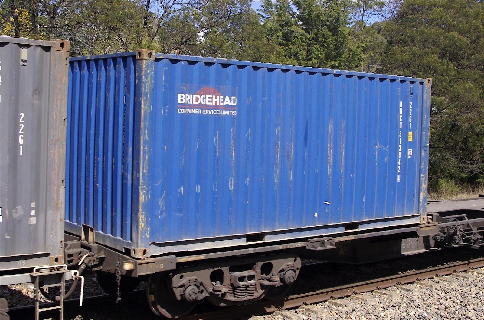 Rollingstock News: Shipping Containers on 8168