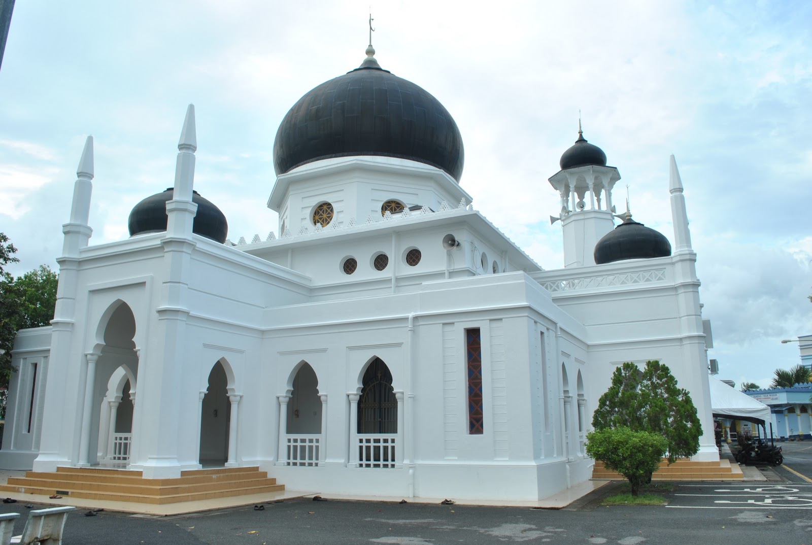 senibinamasjid: REKA BENTUK MASJID ALWI,KANGAR,PERLIS