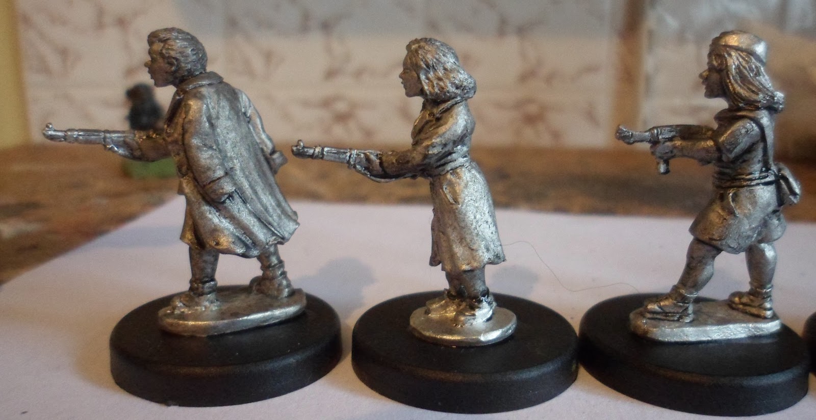 My wargames: 28mm World War 2 Female Resistance and Flak Crew figures