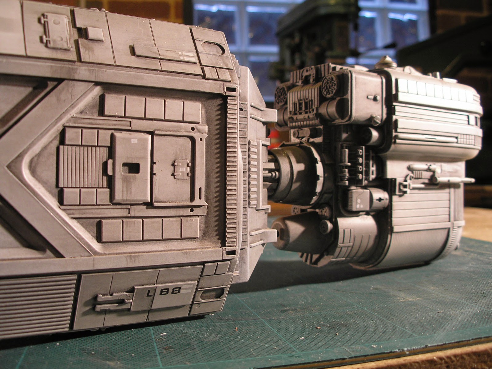 RC Sci Fi: Old Spaceship model Part3 (Sony Spaceship)