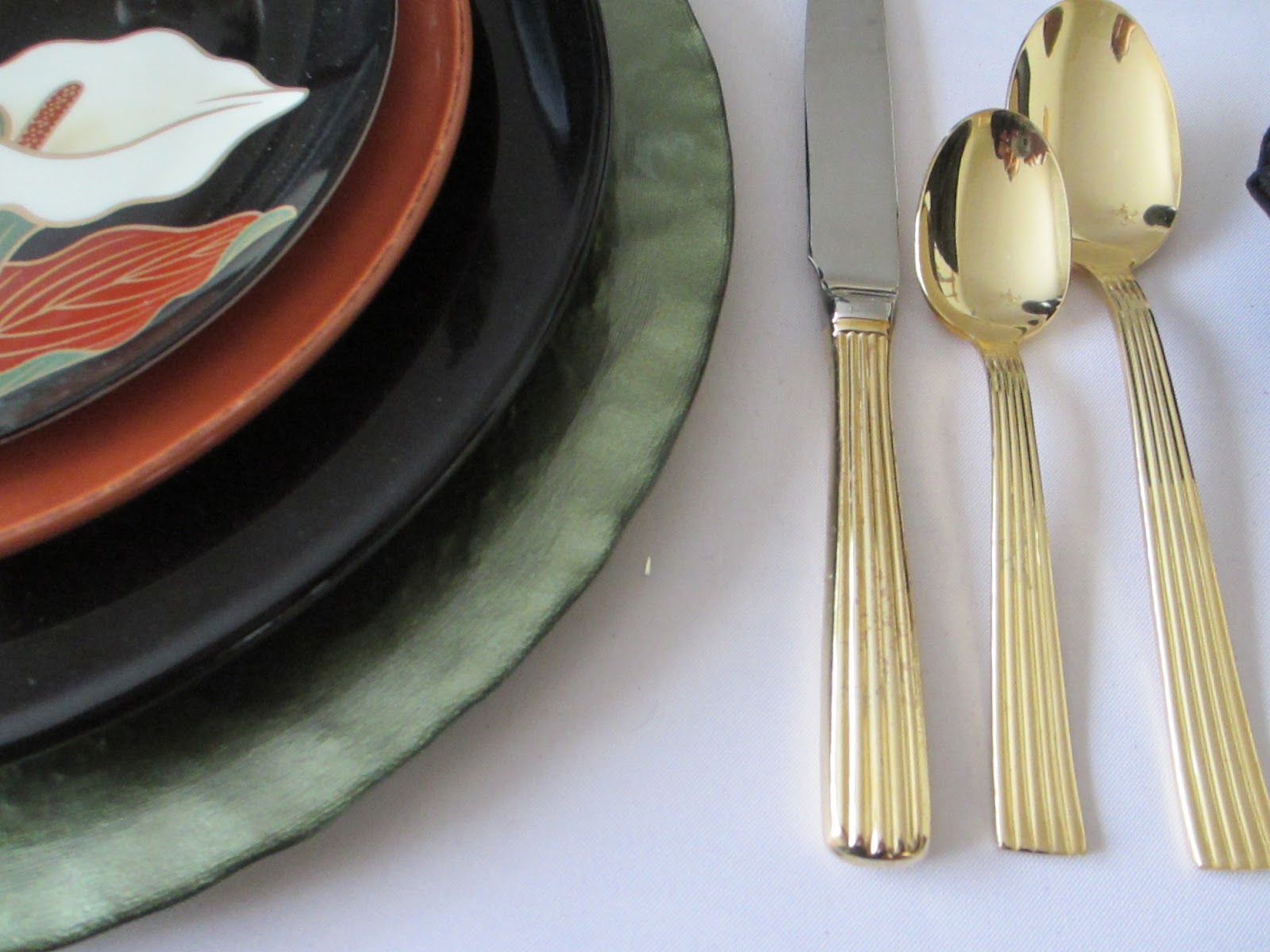 The Welcomed Guest: Calla Lily Tablescape