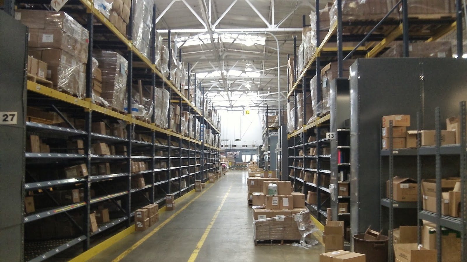 Speedrack Midwest: Unarco T-Bolt Carton Flow & Pallet Flow System