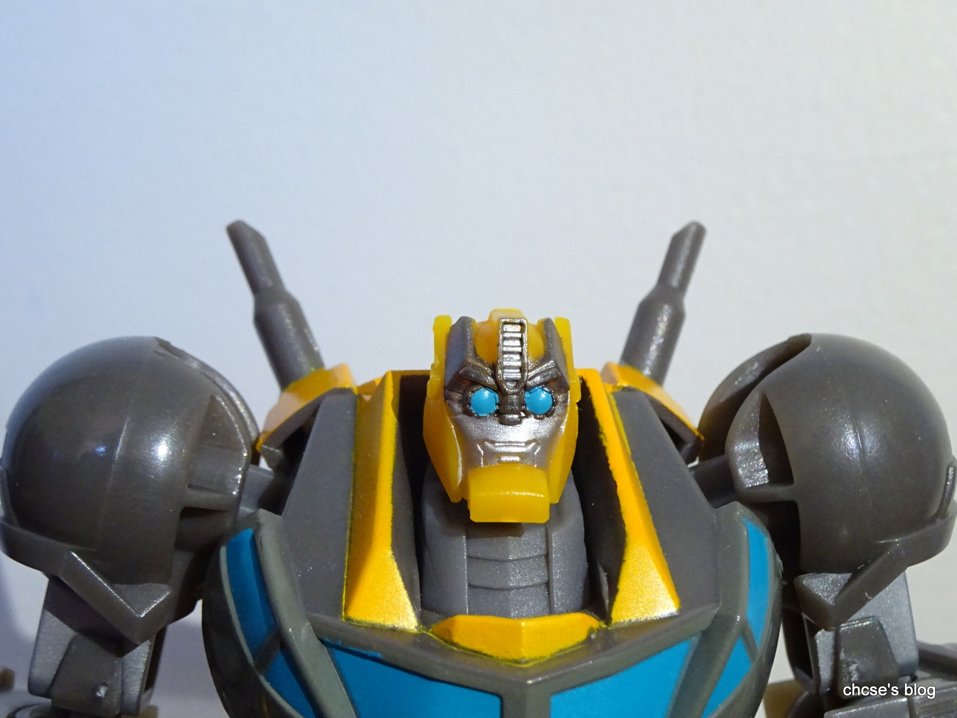 ChCse's blog: Toy Review: Transformers Cyberverse Maccadam (Build-A-Figure)